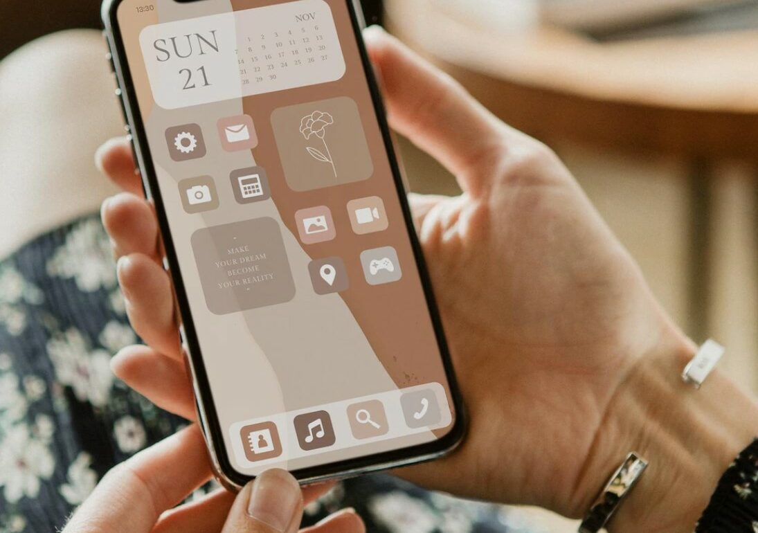 23 Free Mobile Mockup For PSD