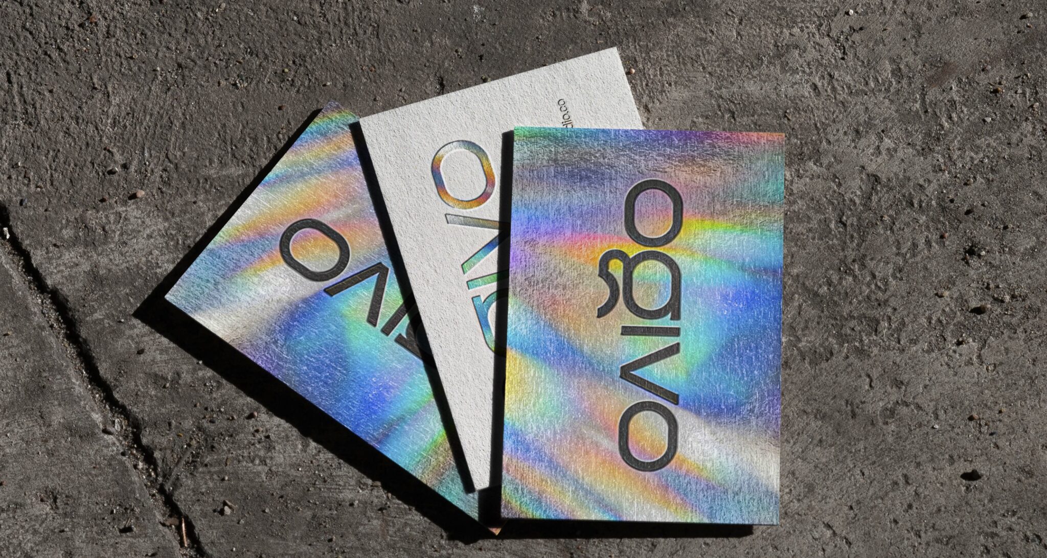 10 Beautiful Business Cards with Holographic Effects - Inspiration ...