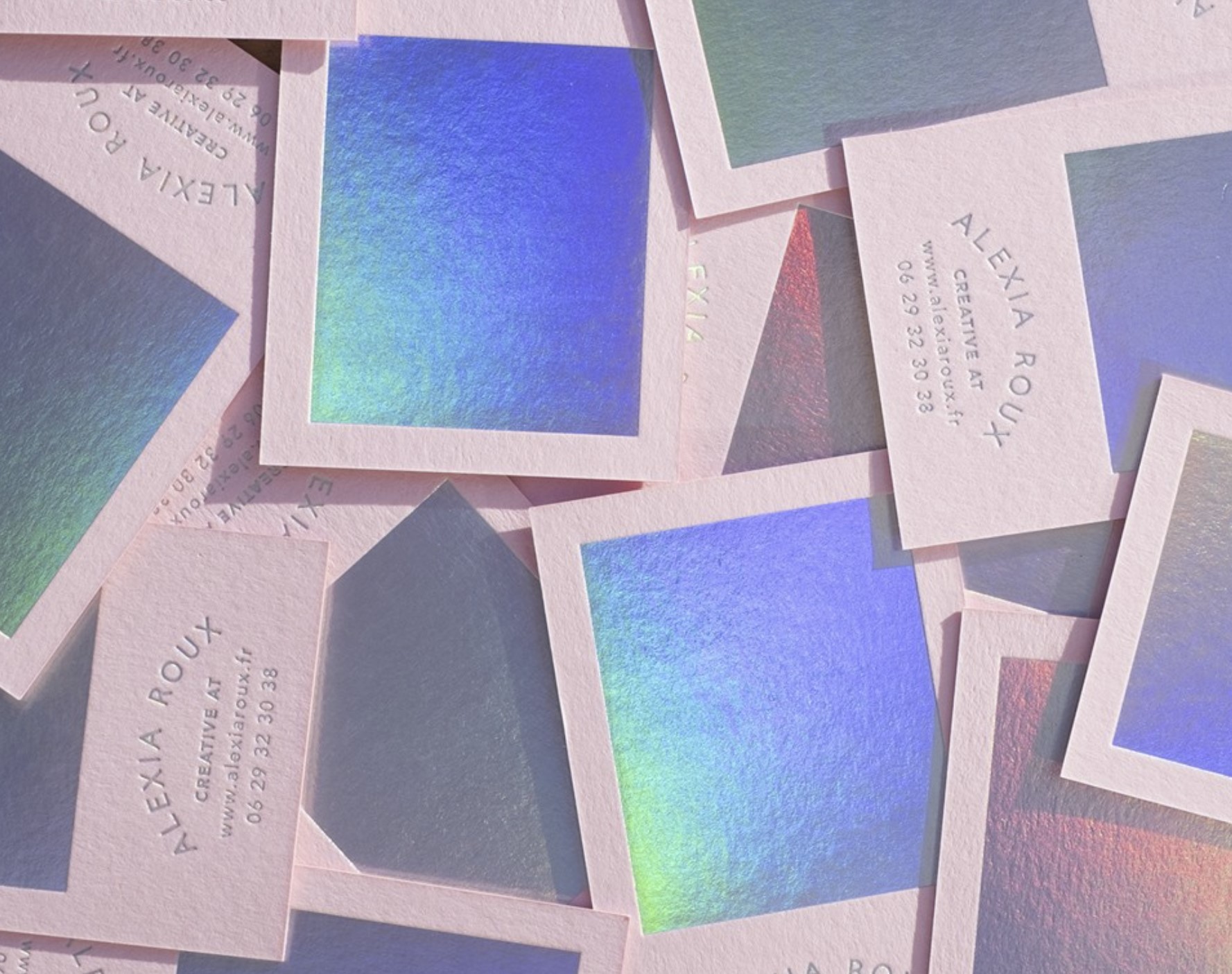 10 Beautiful Business Cards with Holographic Effects - Inspiration ...